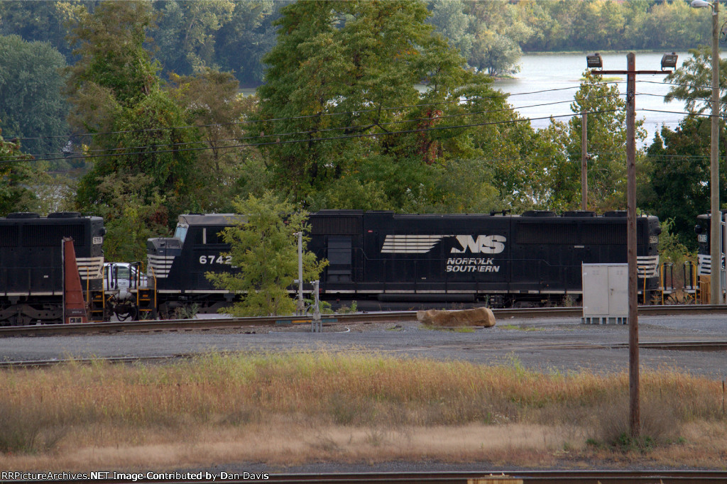 NS 6742